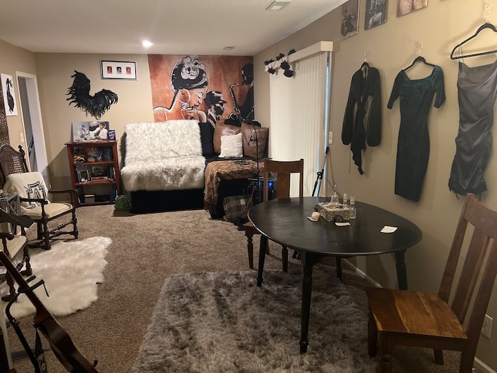 The Vintage Nook - Independence, MO