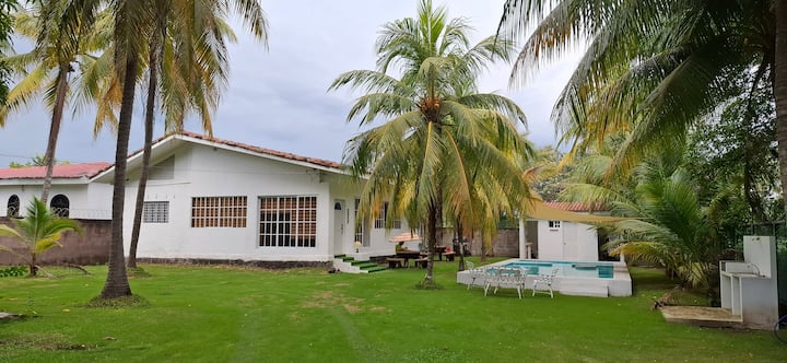 Corcega Marina - El Salvador