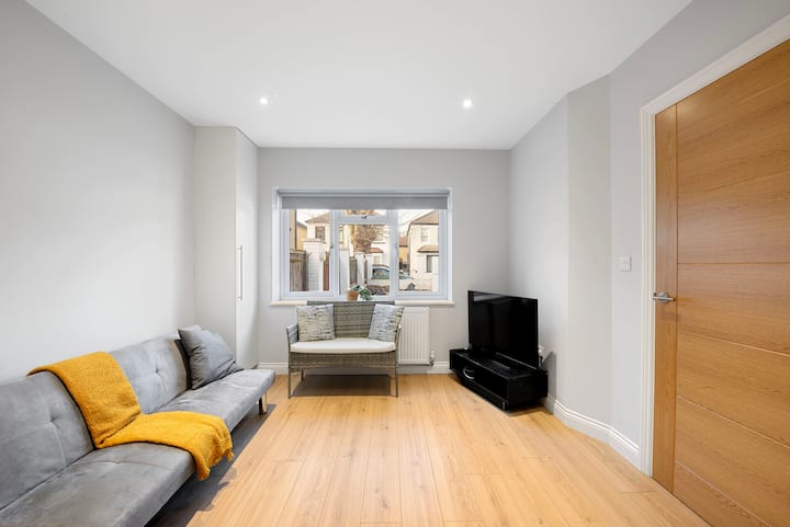 2-bedroom Flat In Central Sutton - Croydon, UK