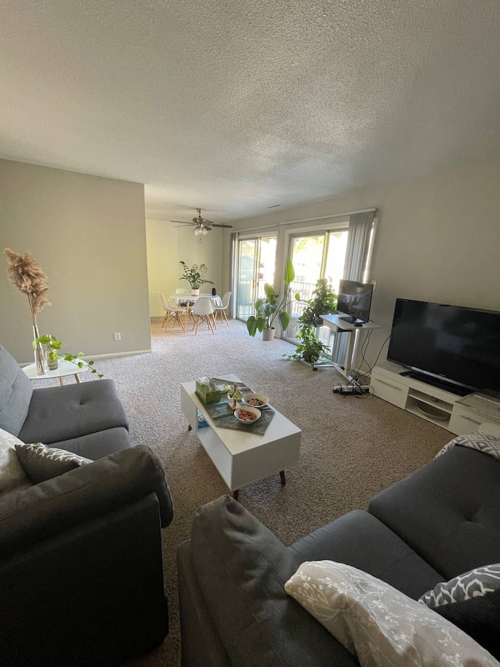 Sweet Home @ Summit At Keystone - Indiana (State)