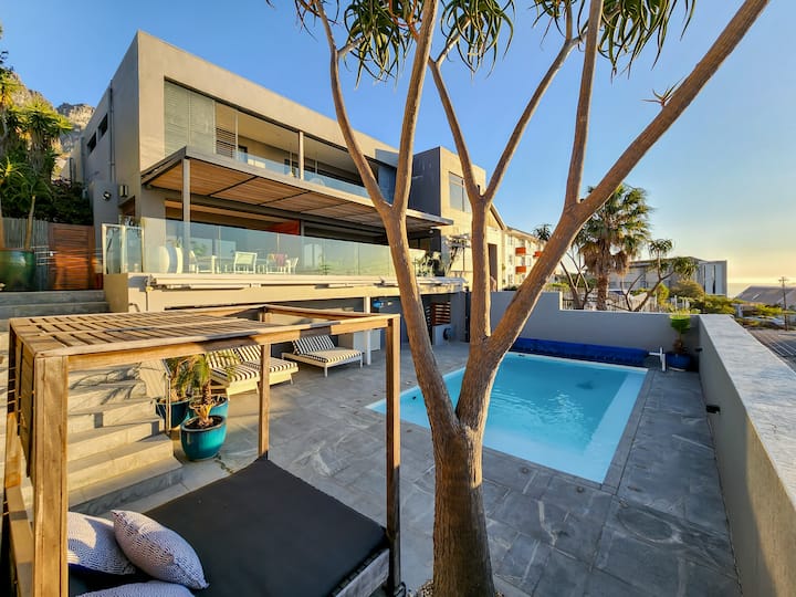 Bahari House | Luxe Villa | Ocean View | Families - Camps Bay
