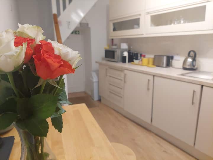 Ivy Apartment, Killyleagh - 1 Family Bedroom - Strangford