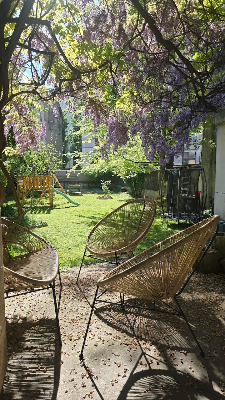 Chambre Pleine De Charme - Villeurbanne