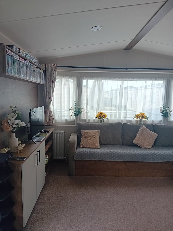 Caravan In Jaywick, Clacton-on-sea, Uk. - Essex