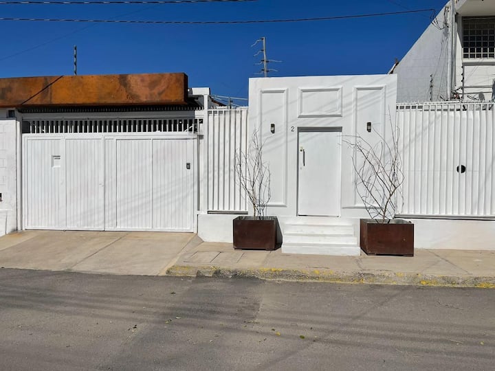 Depacasa, Moderno, Amplio, Seguro, Cochera Cerrada - Hermosillo