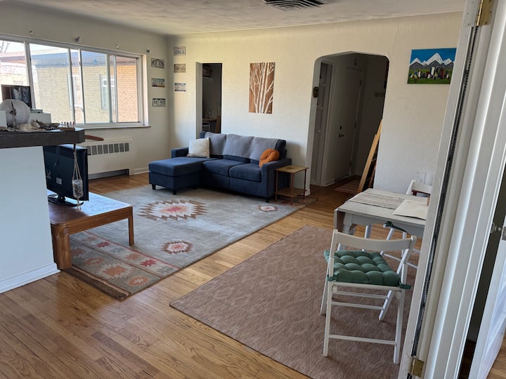 Sunny 2bd Cap Hill W/free Parking! - Cherry Creek, CO