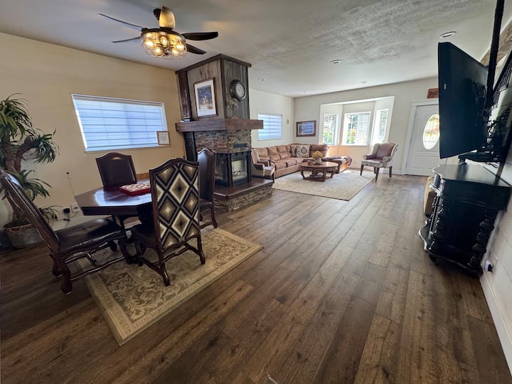 Blue Haven 3 Bedroom Plus Option - Ouray, CO