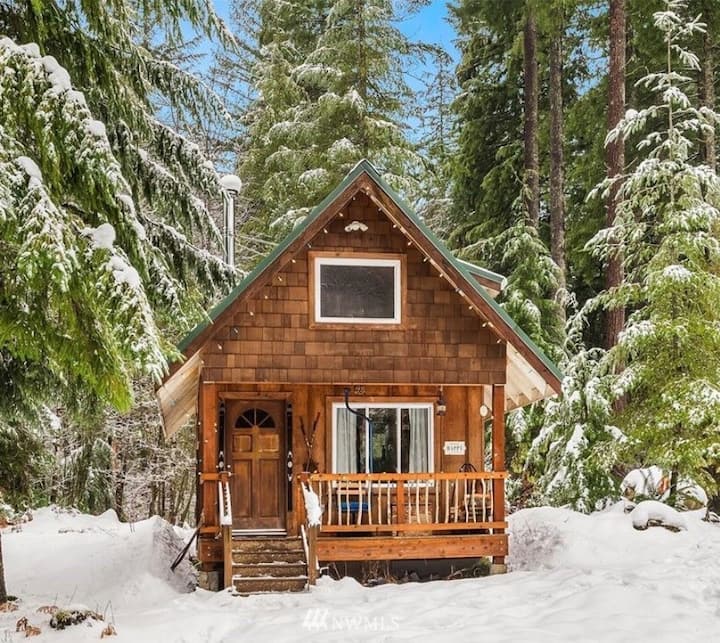 The Bunkhouse @ Skycamp: Winter Basecamp W/sauna - Skykomish, WA