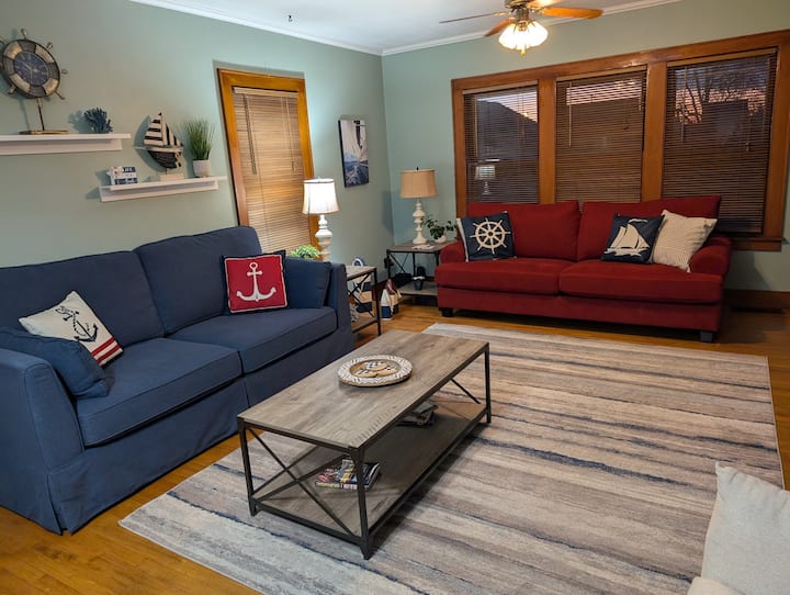 Cozy Lake Retreat,long Driveway,fencedyard,firepit - Port Clinton, OH