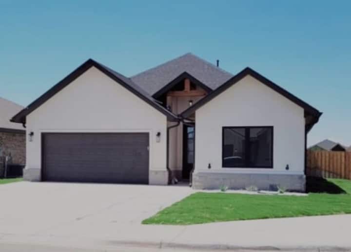 Chic And Cozy - Lubbock, TX