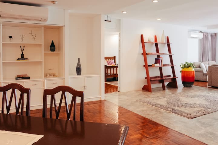 Cbd 175sqm Suite Amazing Location + Facilities - Bangkok