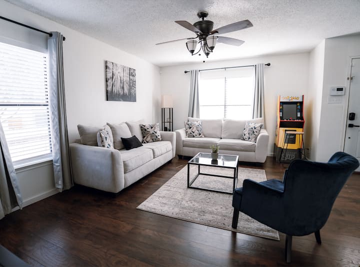 Lovely 3br/2.5ba Home Six Flags/la Cantera/usaa - San Antonio, TX