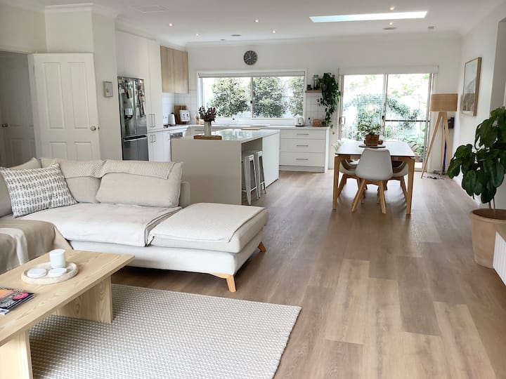 Peaceful Sanctuary - Point Lonsdale