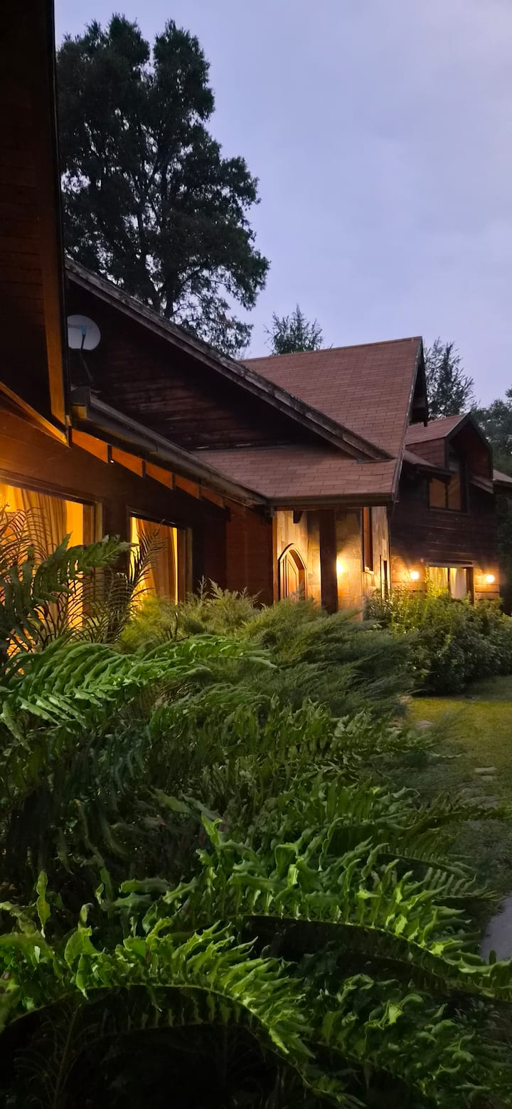 Residencia En Exclusivo Condominio De Parcelas - Villarrica