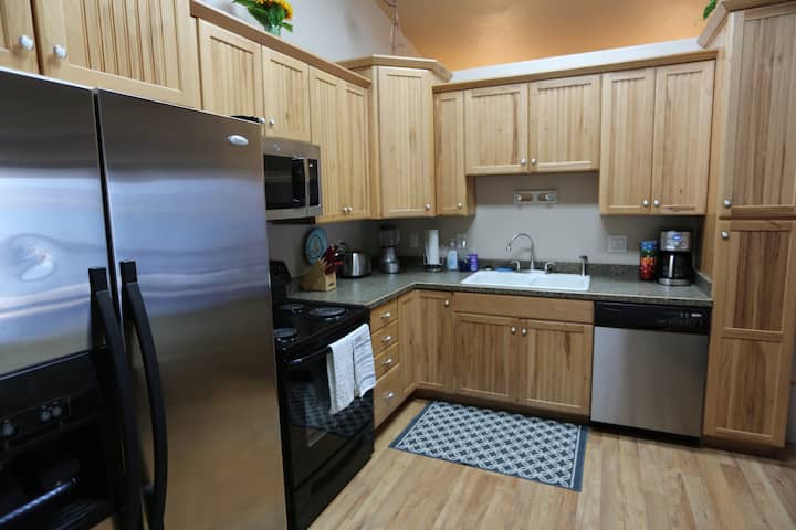 2bd Condo Overlooking Polson Bay - Polson, MT