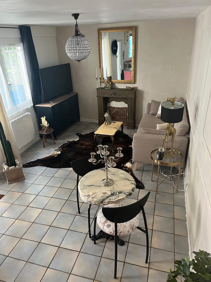 Maisonnette De Style Et Romantique En Plein Centre - Clermont-Ferrand