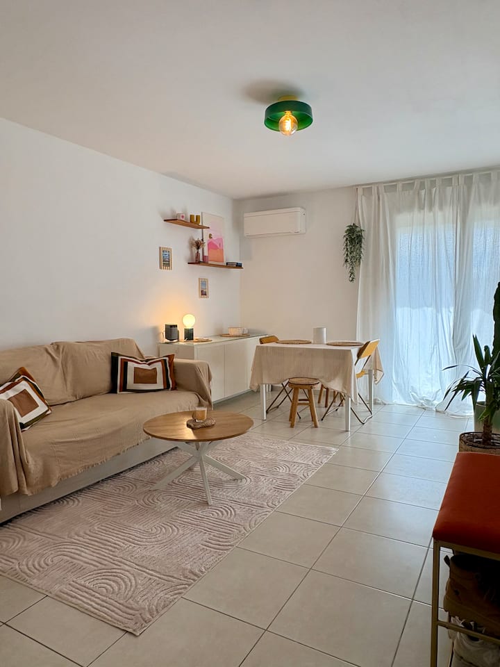 T2 Cosy Avec Parking Et Terrasse Proche Centre - Sanary-sur-Mer
