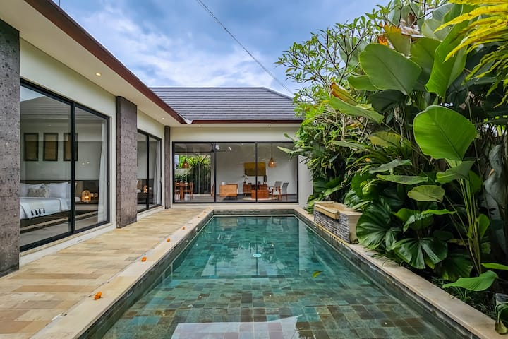 Angelique 3br Modern Hideaway Near Ubud Center - Ubud