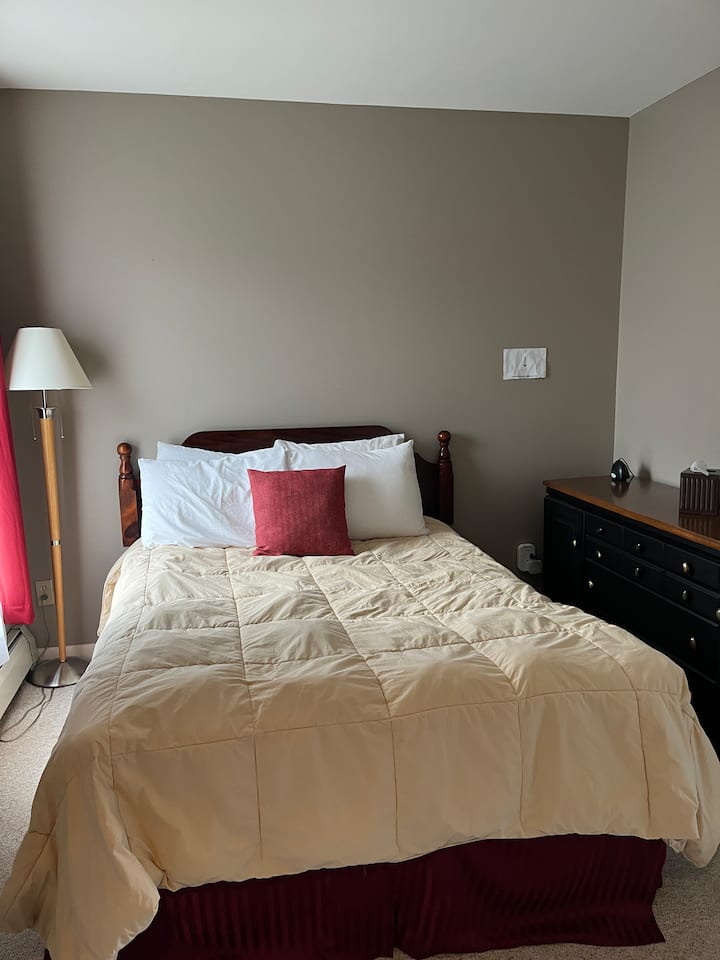 A Quiet Place, Tucked Away ! - 巴斯