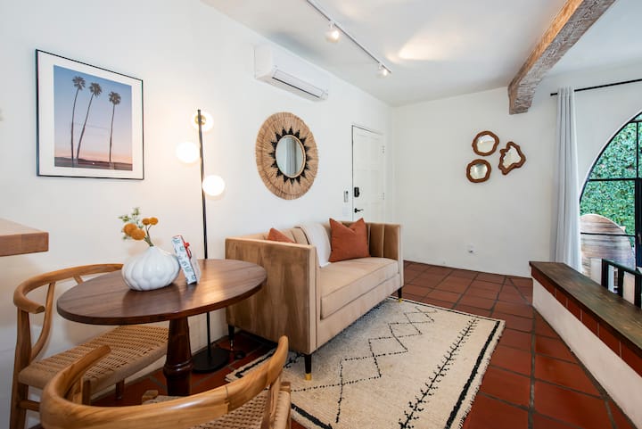 Montecito Hideaway • Cozy Studio Retreat - Montecito, CA