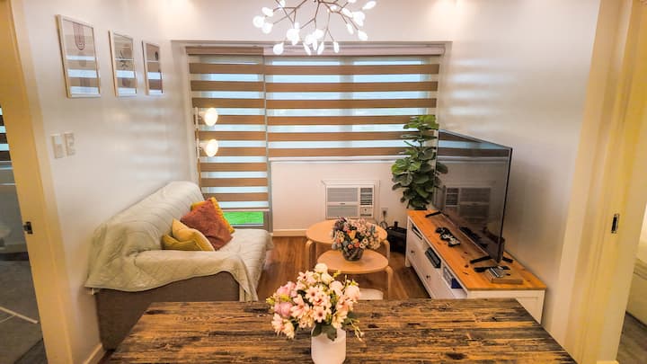 Cozy & Stylish In Mountain View - Quezon City
