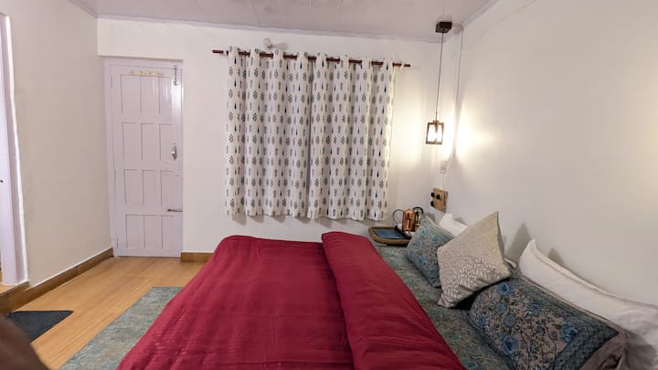 Kanatal Kutir (Bedroom 4) - Dhanaulti