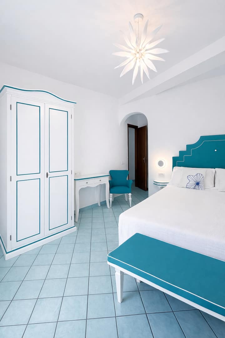 Double Room Sea View With Lounge Area - Room 10 - Positano