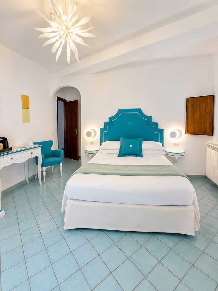 Double Room Sea View With Lounge Area - Room 10 - Positano