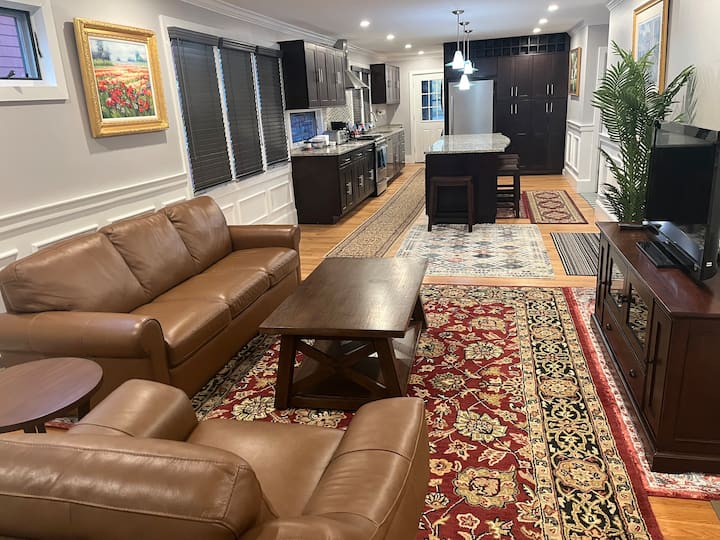 Cambridge Luxury Apartment With Free Parking - Cambridge, MA