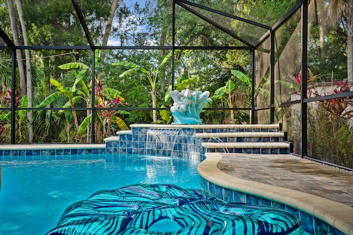 Tropical Oasis W/ Heated Pool* 3 Mins Sis Spring - Crystal River, FL