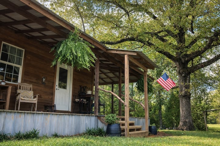 Relaxing Farm House With Pond - 미시시피