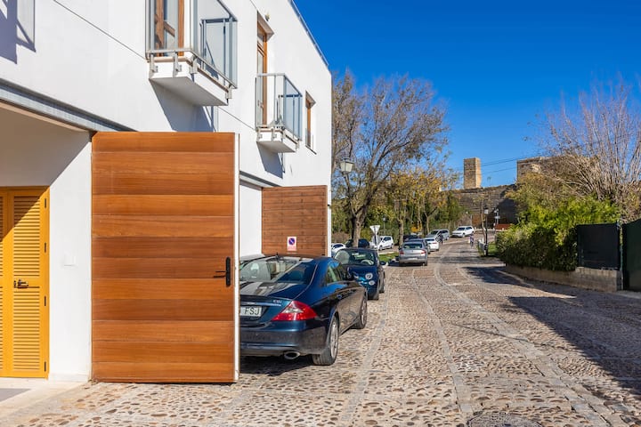 One Of 3 Identical For 4 Can Be Let Together To S - Carmona