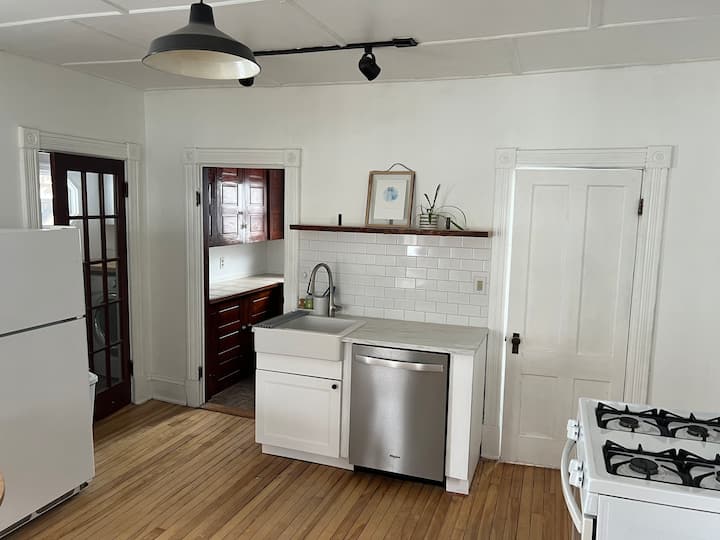 Amazing Location In Burlington's Old North End - Burlington, VT