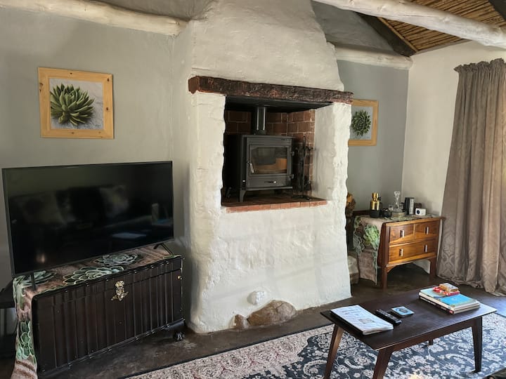 Classic Cape Cottage - Somerset West