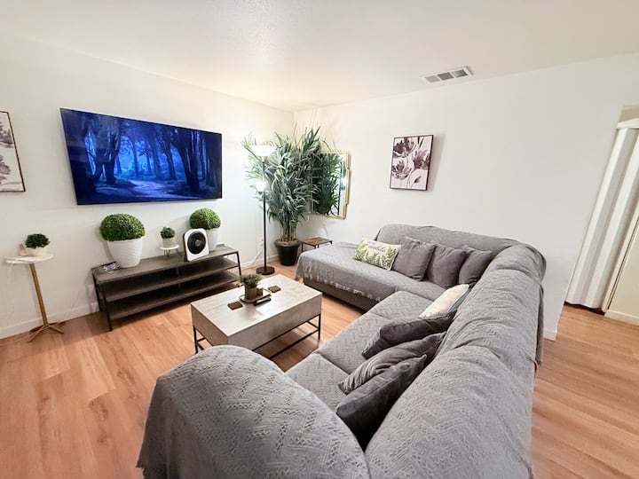 Cozy Condo Home - San Bernardino, CA