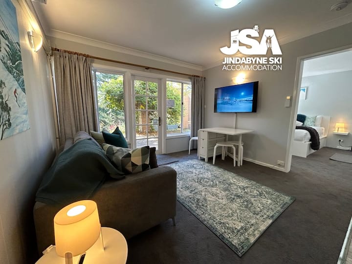 Vaby S 1 Cute Little One Bedroom Right In Town. - Jindabyne
