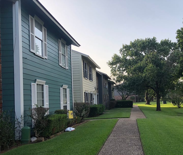 Perfect 2 Br Townhouse. King Bed - Shreveport
