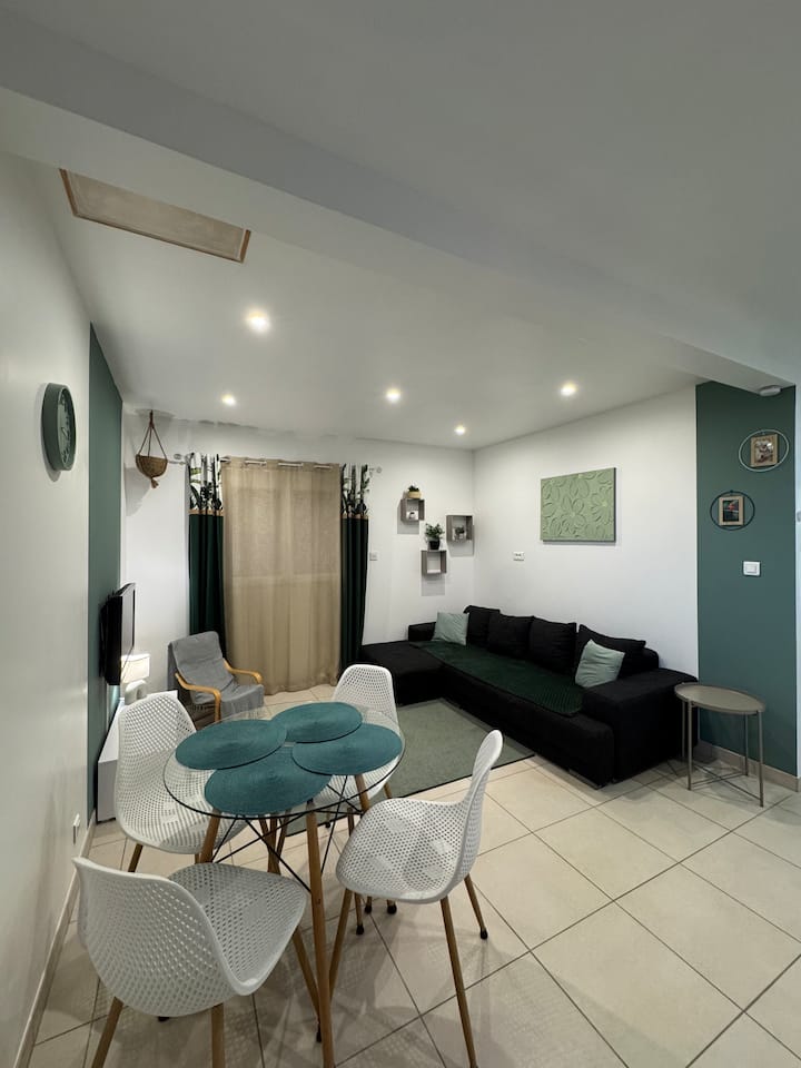 Jolie Maisonnette 15 Min De La Côte Bleue - Châteauneuf-les-Martigues