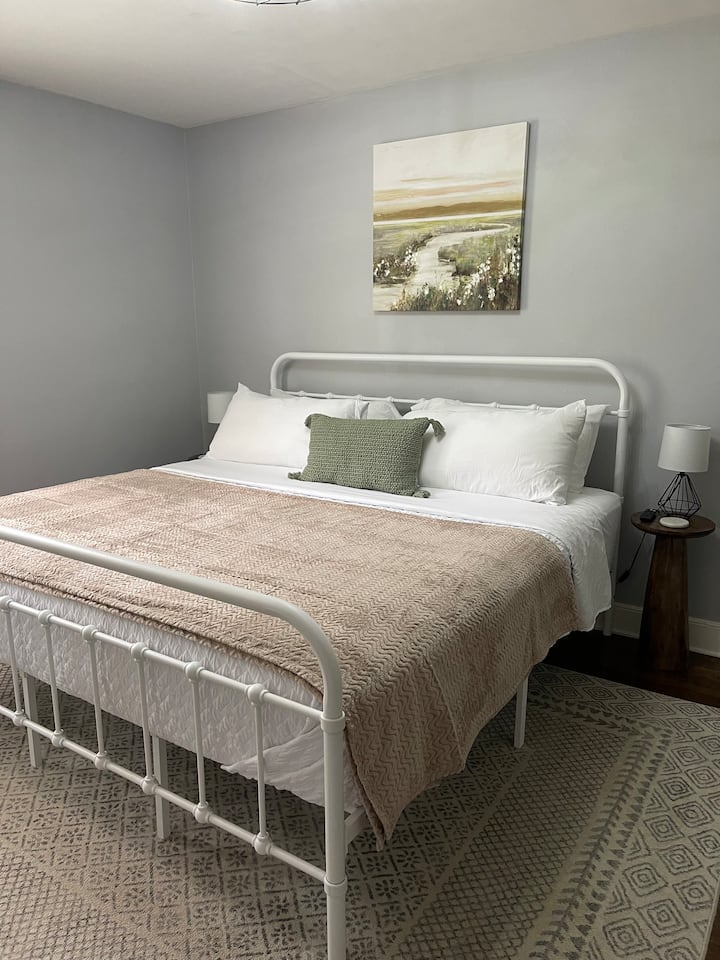 Cozy 2br W/kingbed Near Usc & Ft Jackson (Unit 22) - Columbia, SC