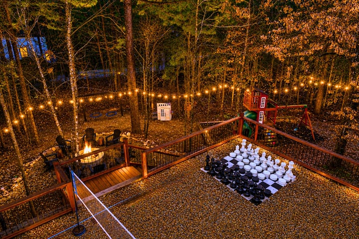 Loaded Family Cabin | Arcades  Hot Tub  Games - Broken Bow, OK