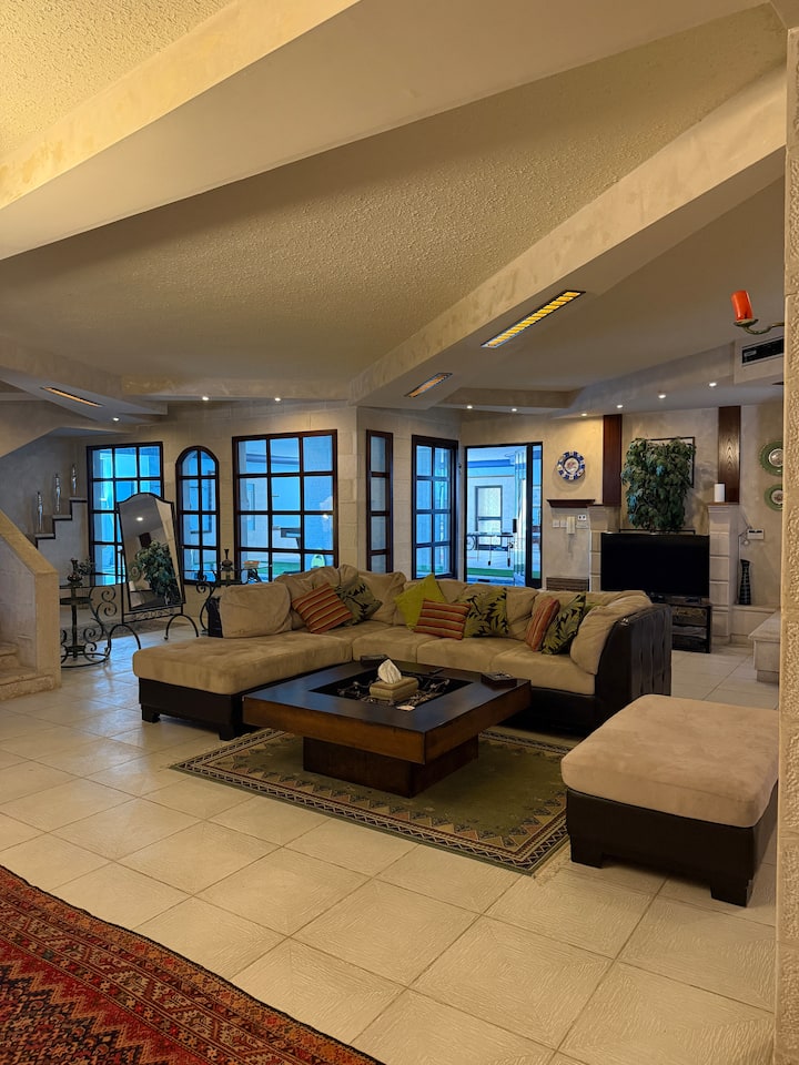 Retreat With Traditional Flair - Amman