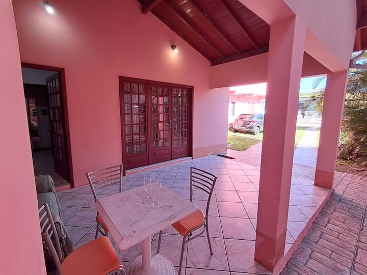 Casa Completa 3 Dorm Suíte Com Ar_ Praia Central - Garopaba