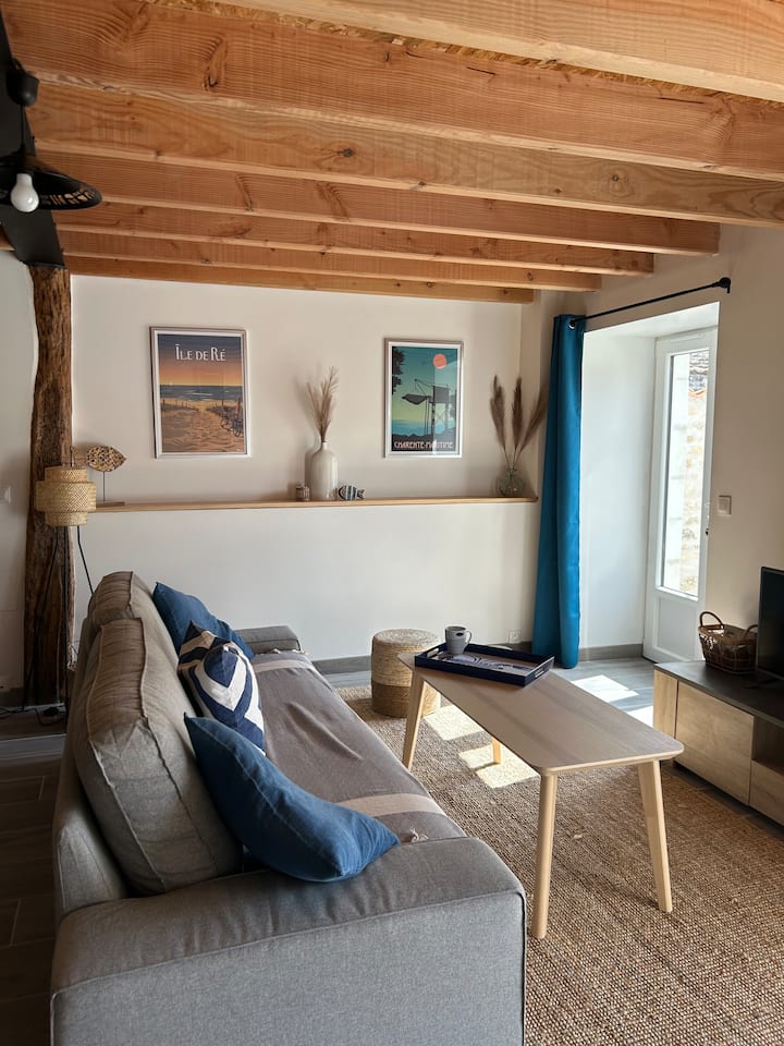 Grange Rénovée • Calme & Charme à Port D’envaux - Charente-Maritime