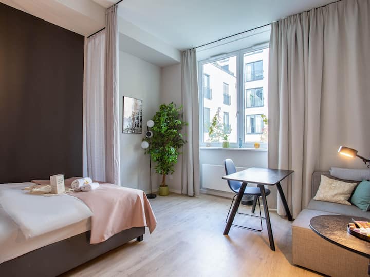 Limehome Düsseldorf Stresemannstr. | Single Suite - Düsseldorf