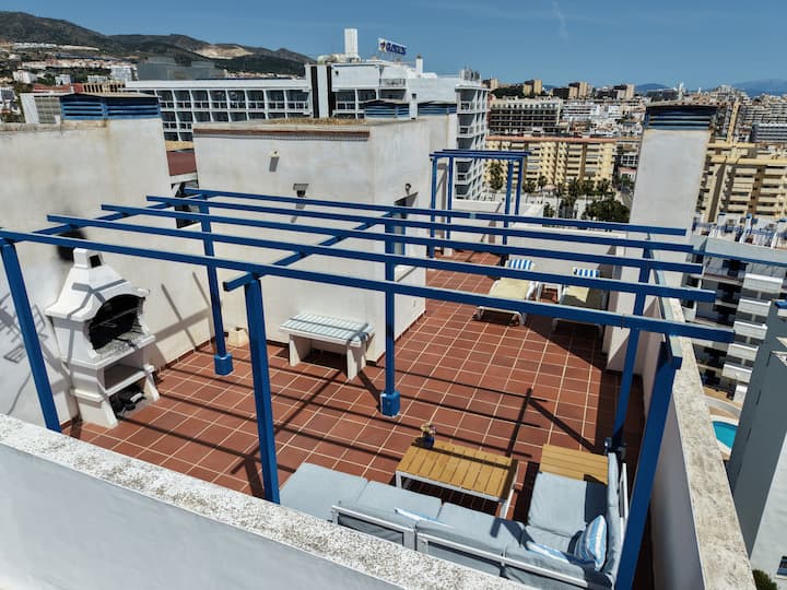 ÁTico Dúplex Vistas Al Mar Al Lado De La Playa - ベナルマデナ