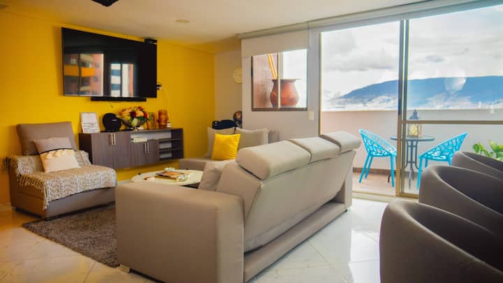 Lujoso Apartamento Con Vista Panorámica Medellín - Medellín