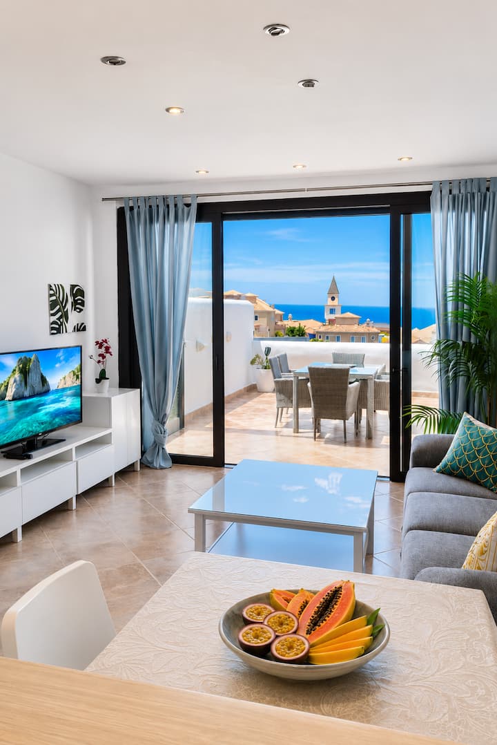 Elegant Villa - Oceanview, Heated Pool - Adeje