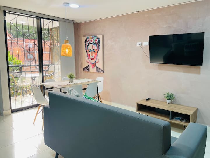 Residential, Stadium And Tourist Sites 5 Min - Medellín