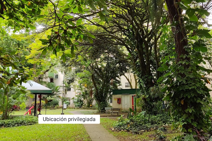 Great Area, Close To Everything, Secure Unit - Cali