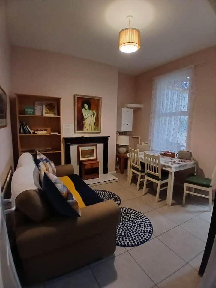 Triple Room, Belfast City Centre 5 - Belfast